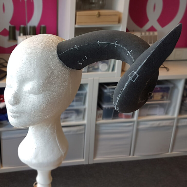 Swirly horn pattern - Pretzl Cosplay