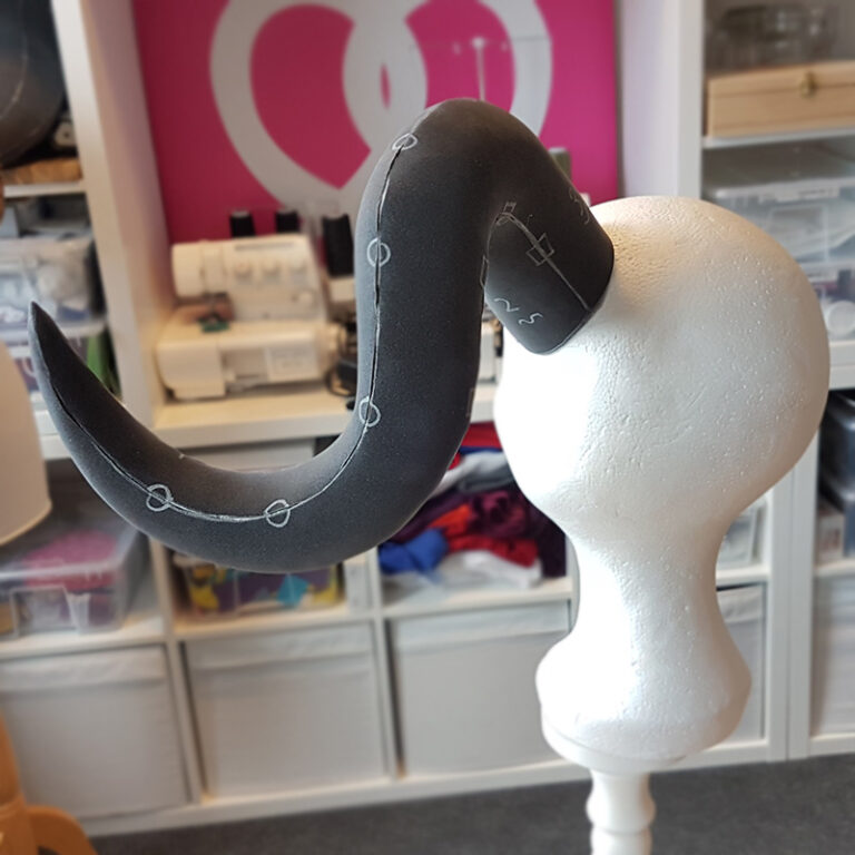 Swirly horn pattern - Pretzl Cosplay