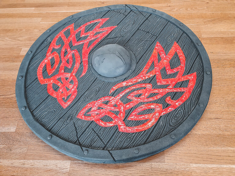 Viking shield foam crafting pattern and tutorial - Pretzl Cosplay